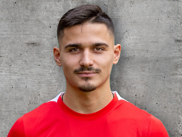 FCK-Nachwuchs-Stürmer Stavridis unterschreibt Profivertrag | RPR1.