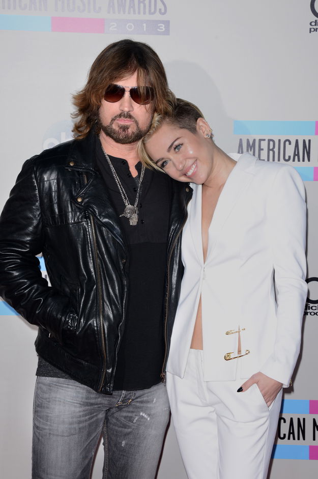 Billy Ray Cyrus verlobt sich mit 34-Jähriger | bigFM