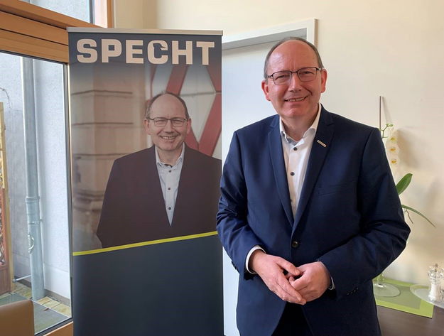 Specht wird OB-Kandidat für die CDU | Radio Regenbogen