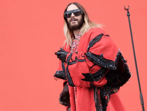 Biopic: Jared Leto spielt toten Designer Karl Lagerfeld | bigFM