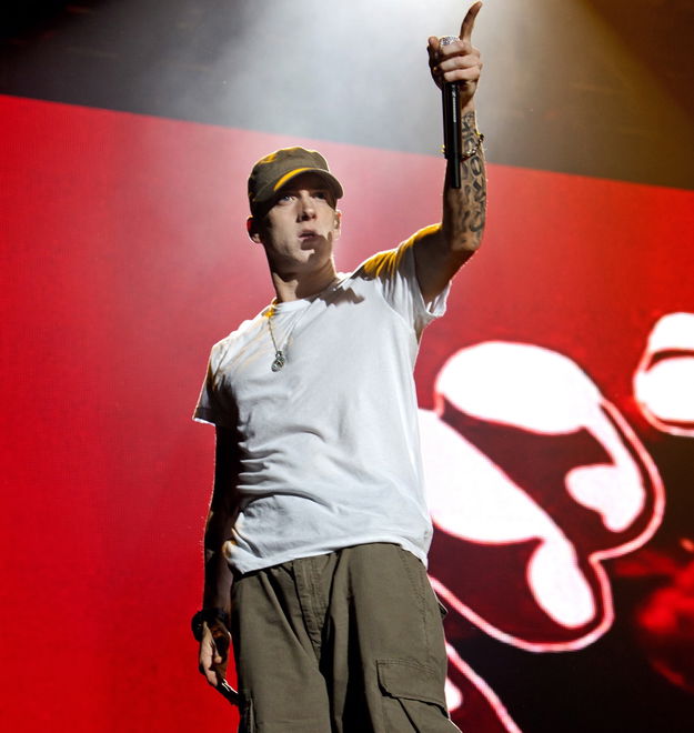 Eminem rappt während Einlauf von Boxer Terence Crawford | bigFM