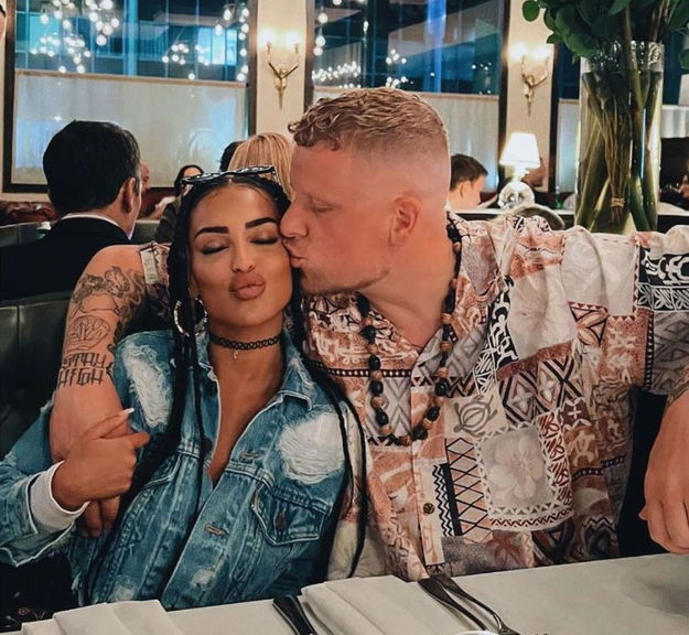 Bonez MC ist Vater geworden: Mary bringt Baby zur Welt | bigFM