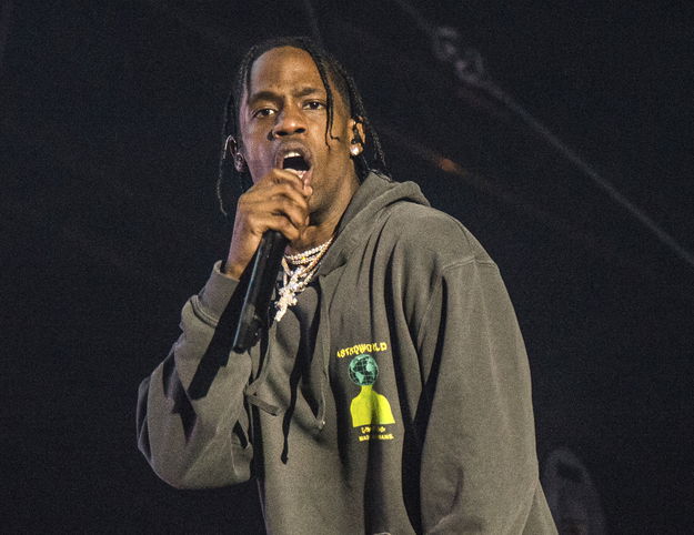 Travis Scott: Netflix-Doku über Astroworld-Tragödie | bigFM