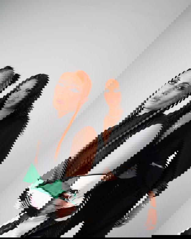 Juju gründet Label VIERVIER MUSIC & signt Rapperin AYLO | bigFM