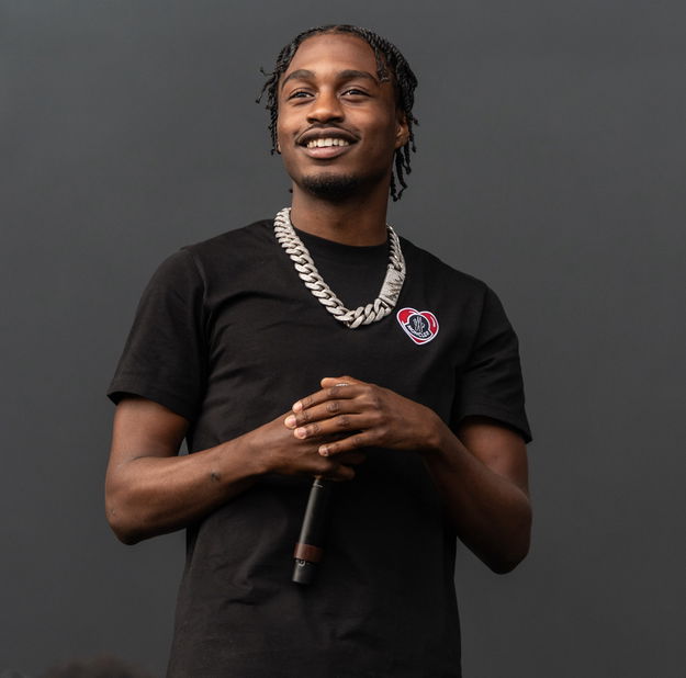 Rapper Lil Tjay: Nach Schießerei in Deutschland auf Tour | bigFM