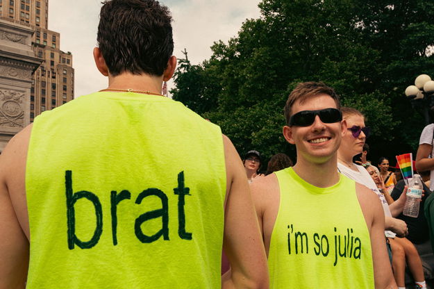 "Brat Girl Summer": Der rebellische Sommertrend | bigFM