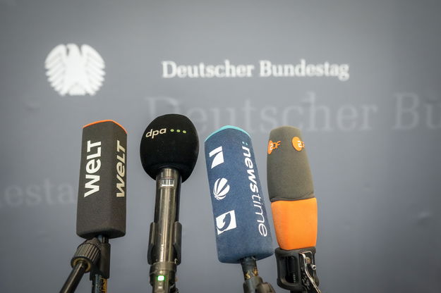Einfach erklärt: Vertrauensfrage & Bundestagswahl | bigFM