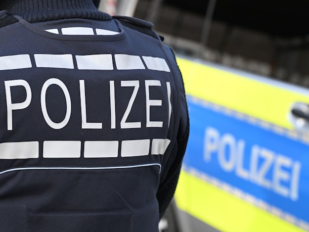 Vater vergisst vierjährigen Sohn in Straßenbahn | Radio Regenbogen