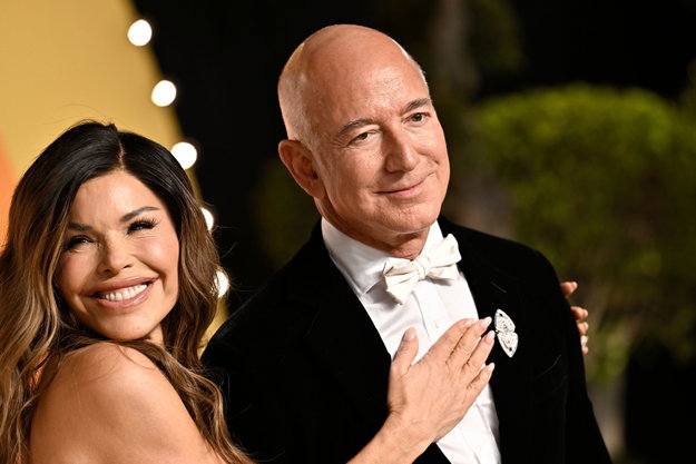Amazon-Gründer Bezos und Braut zu Hochzeit eingetroffen | RPR1.