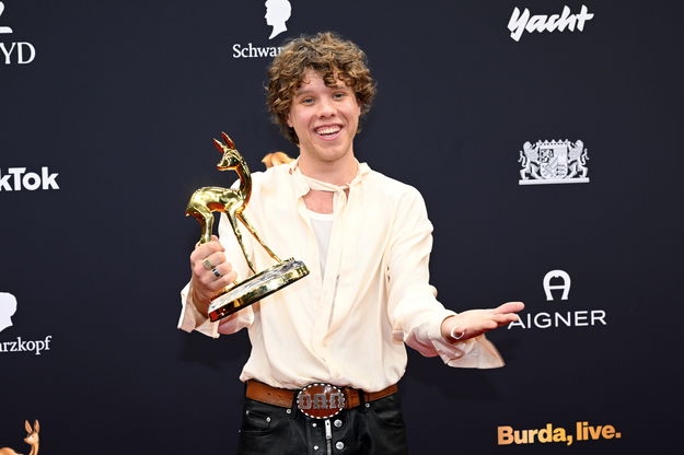 Zartmann nach BAMBI-Sieg: "F*ck die AfD!" | Music Made In Germany