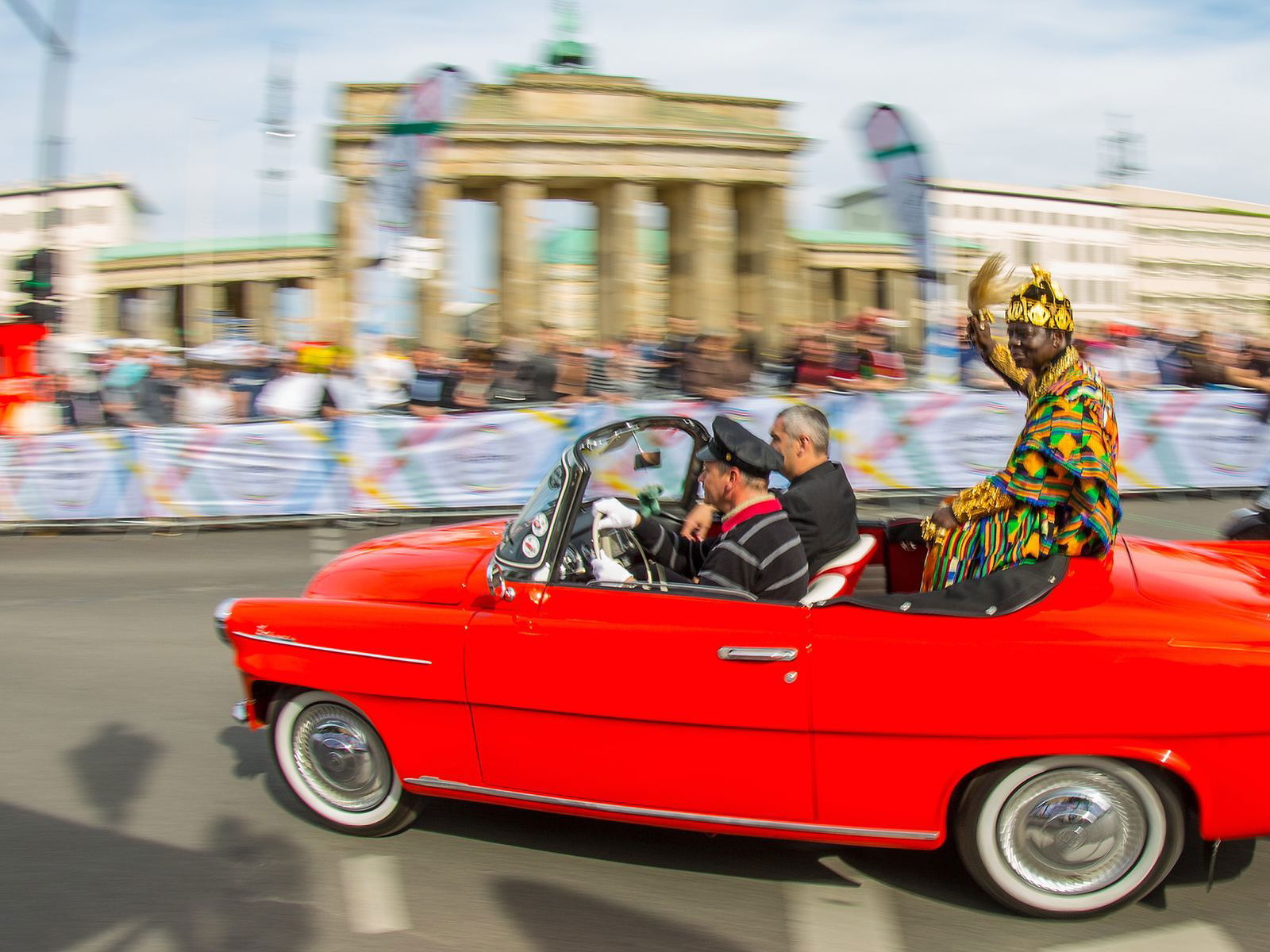 Céphas Bansah: Ein König zwischen Werkbank und Westafrika | RPR1.